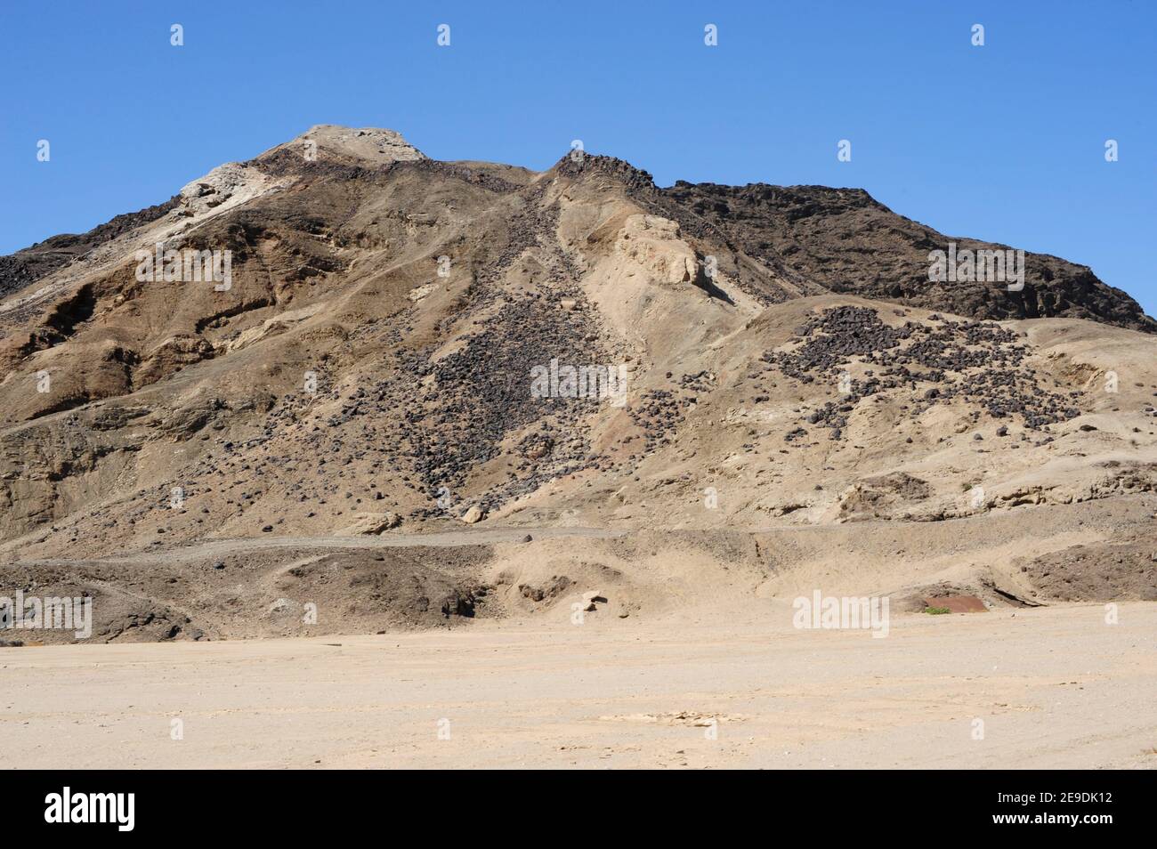 Dike igneous hi-res stock photography and images - Alamy