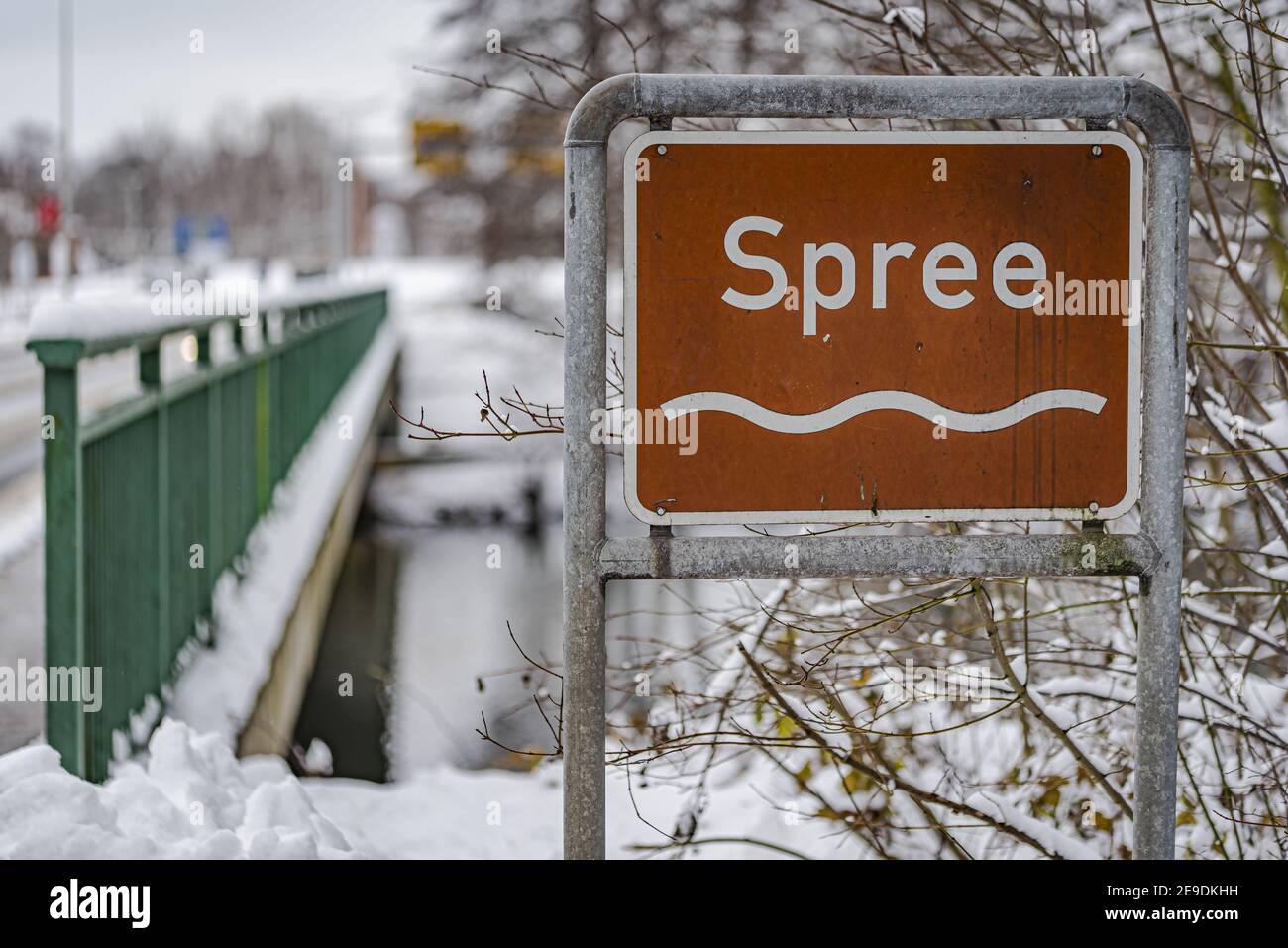 Sign with the name 'Spree' in front of a bridge in Cottbus Stock Photo ...