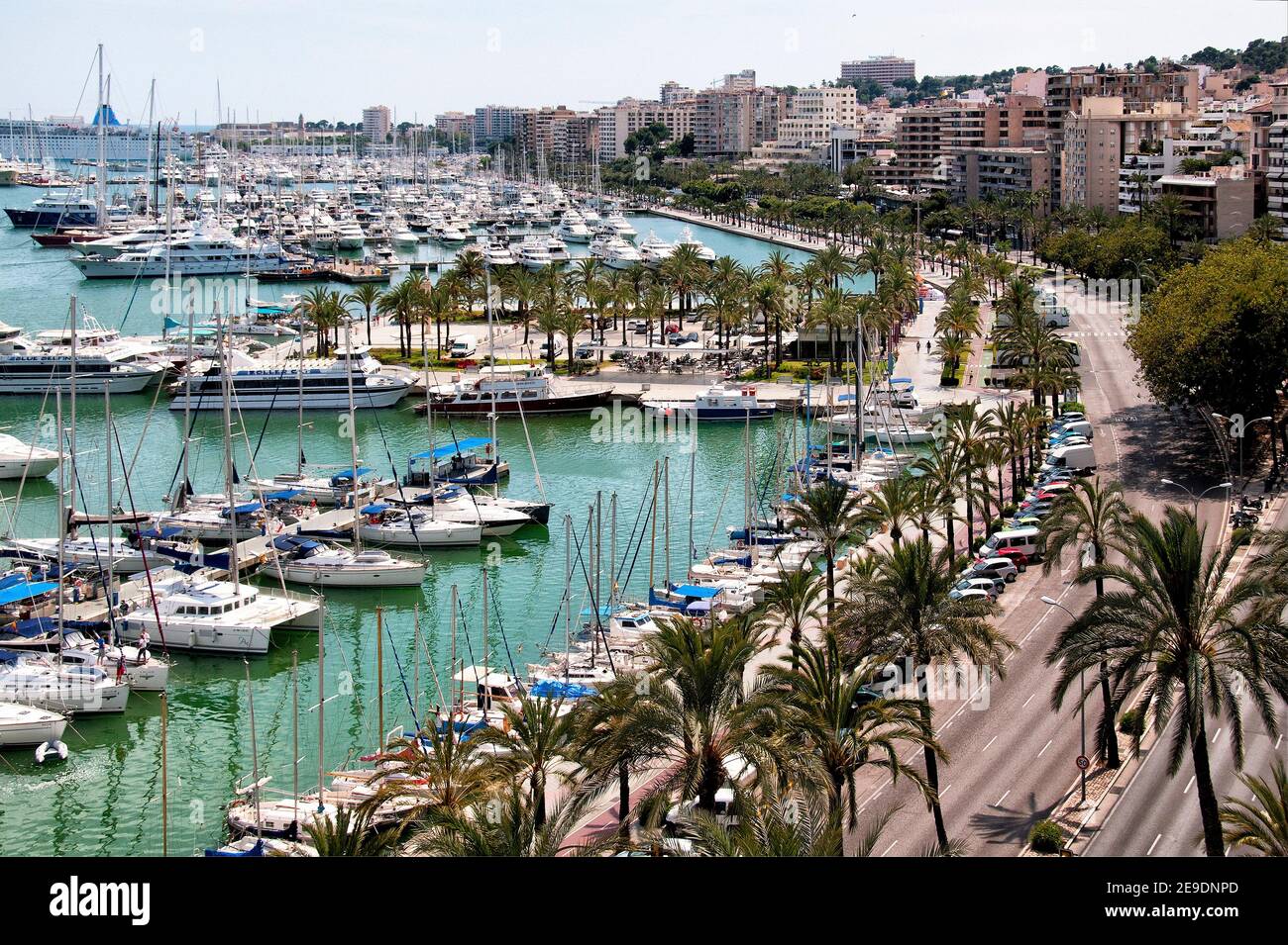 Avenida gabriel roca hi-res stock photography and images - Alamy