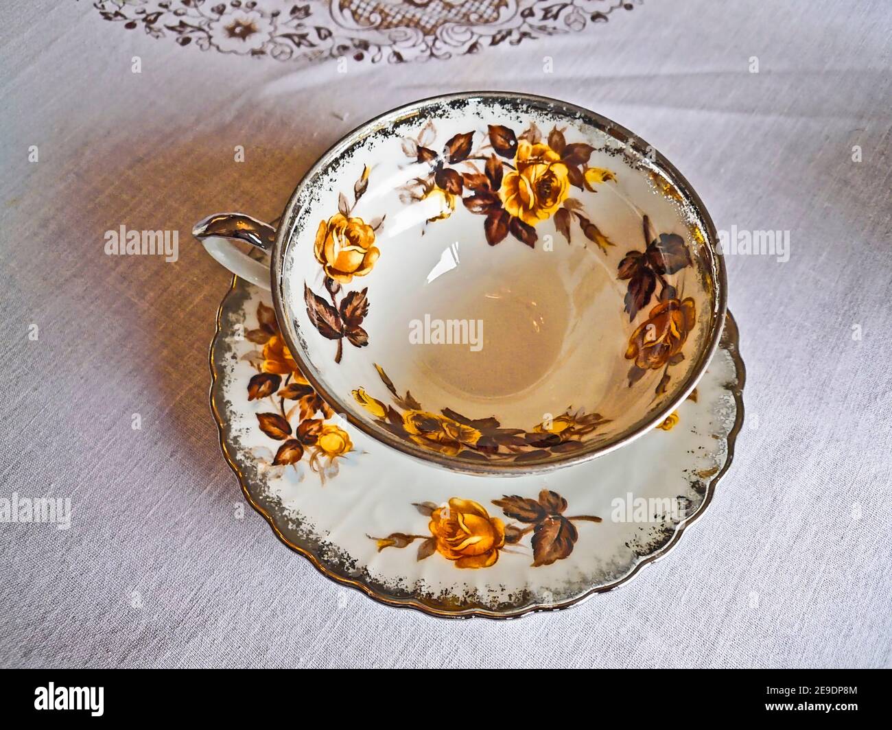 English Porcelain High Resolution Stock Photography and Images - Alamy