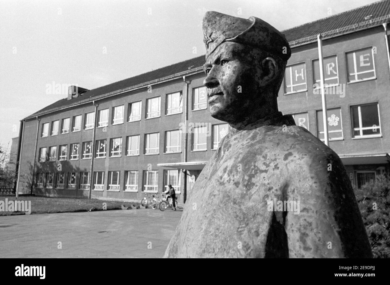 Hans beimler Black and White Stock Photos & Images - Alamy