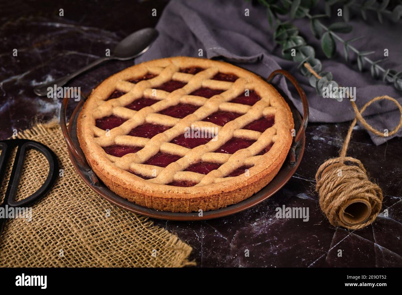 German fruit flan hi-res stock photography and images - Alamy