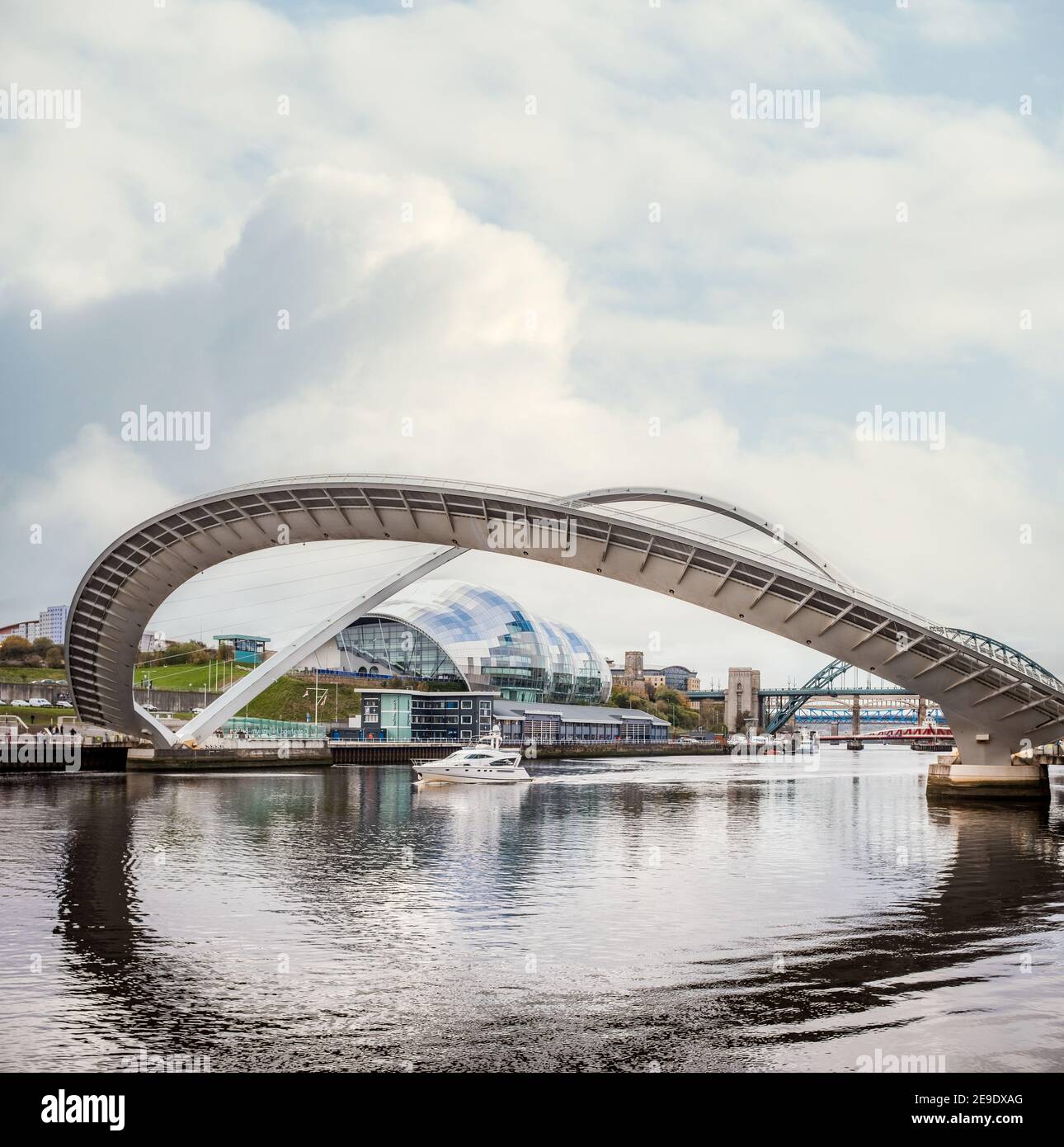 Boat Passing Under Bridge High Resolution Stock Photography and Images ...