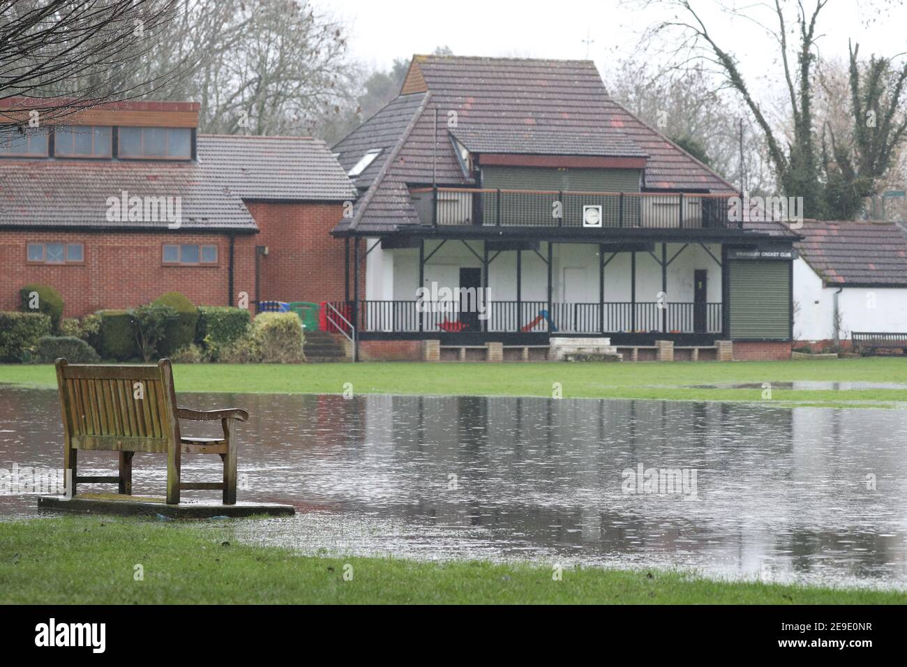 Wraysbury cricket hi-res stock photography and images - Alamy