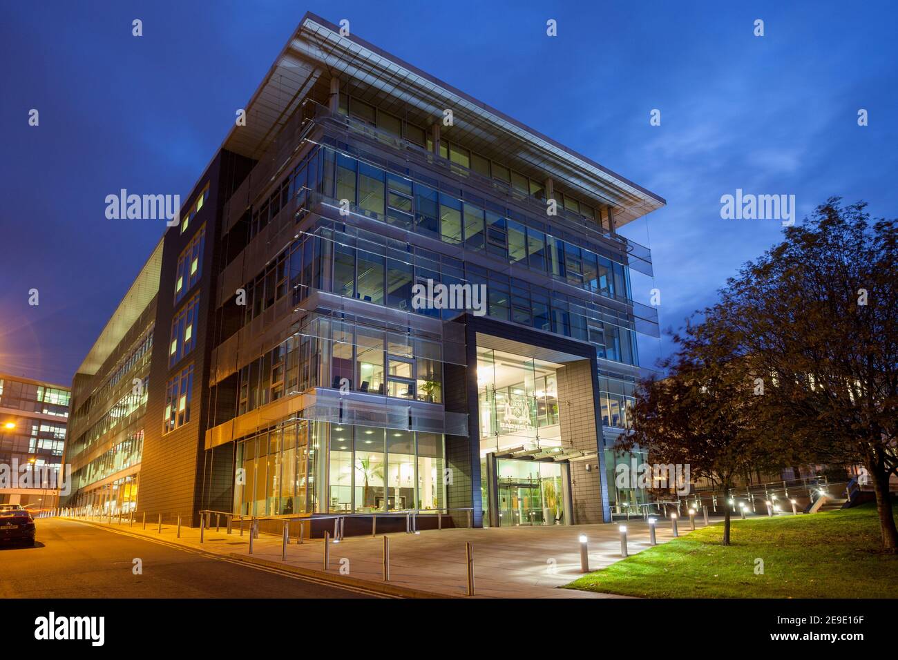 Barnsley Metropolitan Brough Council Offices - a modern office building ...