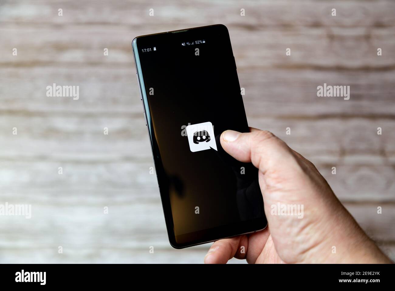 Discord on cell hi-res stock photography and images - Alamy