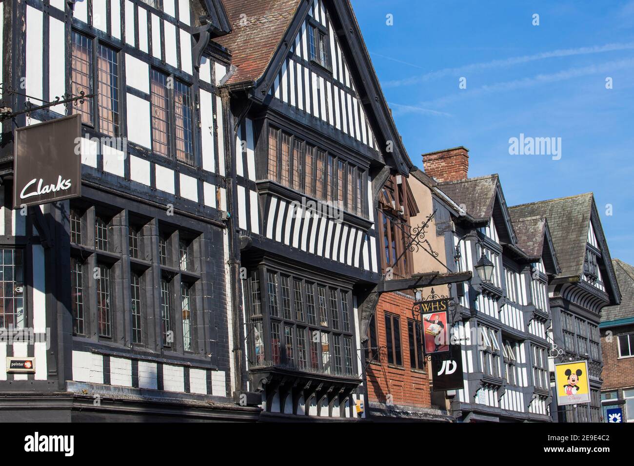 Chester tudor buildings hi-res stock photography and images - Alamy