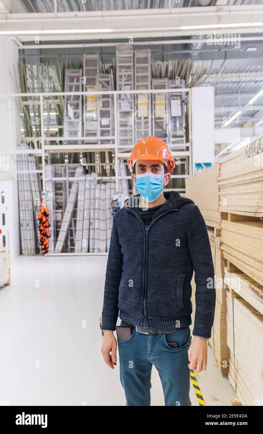 Focus diy store shop retail hi-res stock photography and images - Alamy