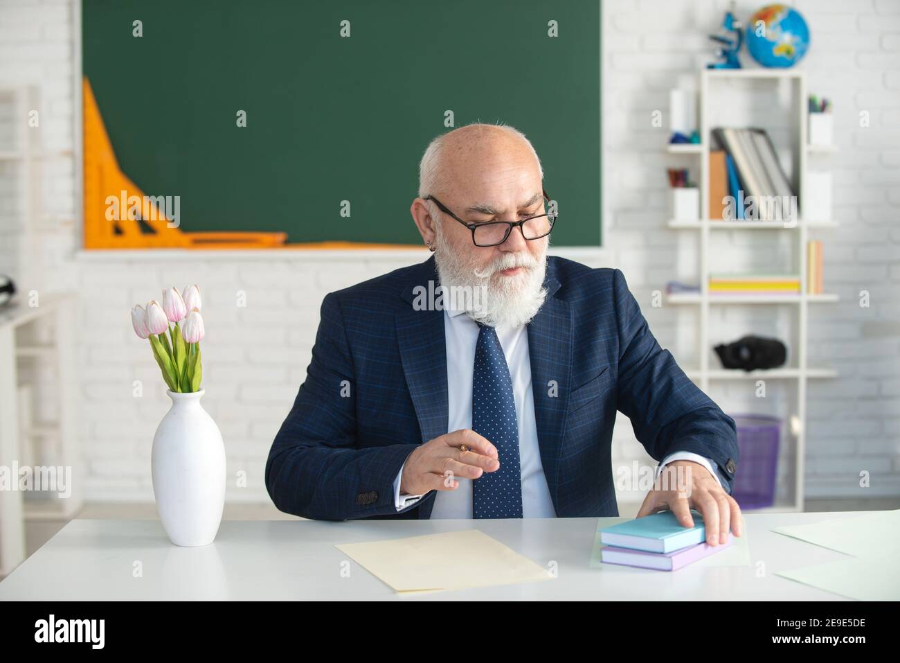 Academic teacher hi-res stock photography and images - Alamy