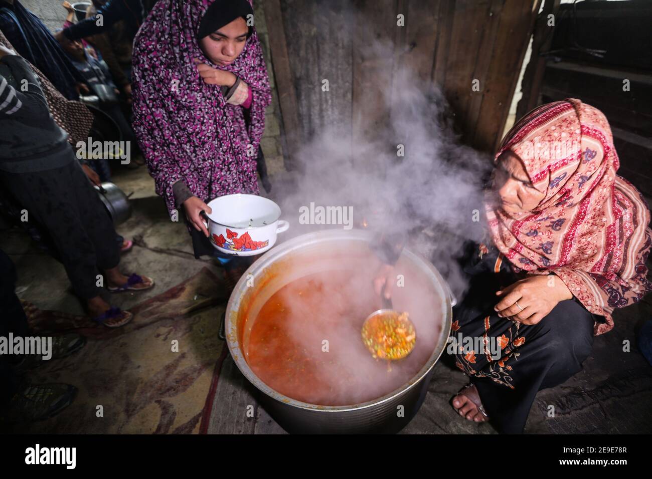 Gaza City, The Gaza Strip, Palestine. 4th Feb, 2021. Samira Abu Amra a Palestinian women at Gaza ...