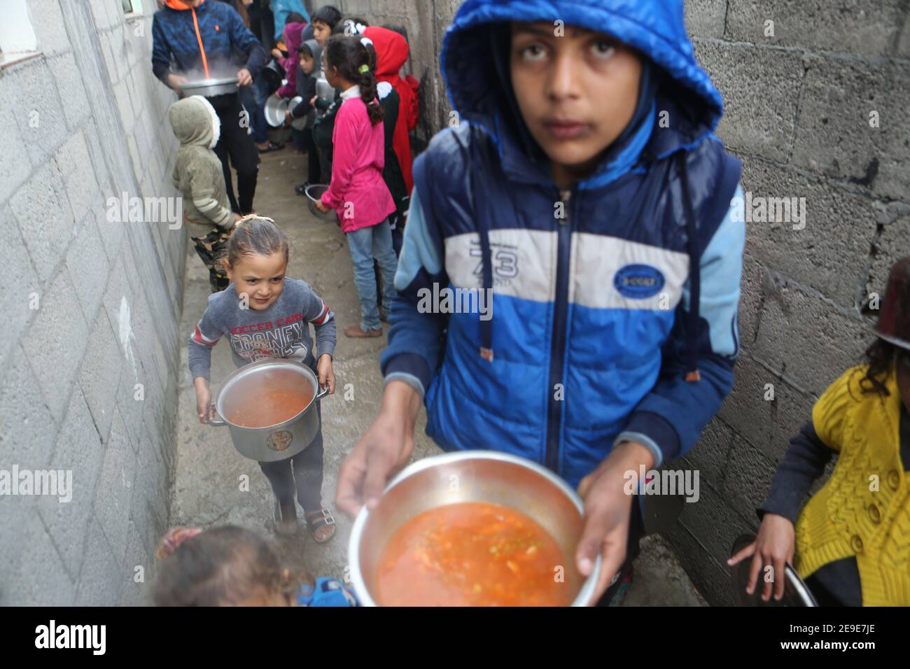 Gaza City, The Gaza Strip, Palestine. 4th Feb, 2021. Palestinian kids ...
