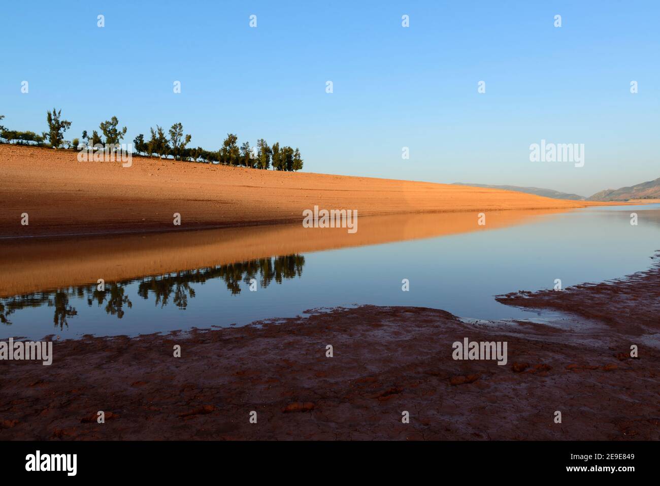 Sunrise at the Barrage Bin El Ouidane Lake. Morocco Stock Photo - Alamy