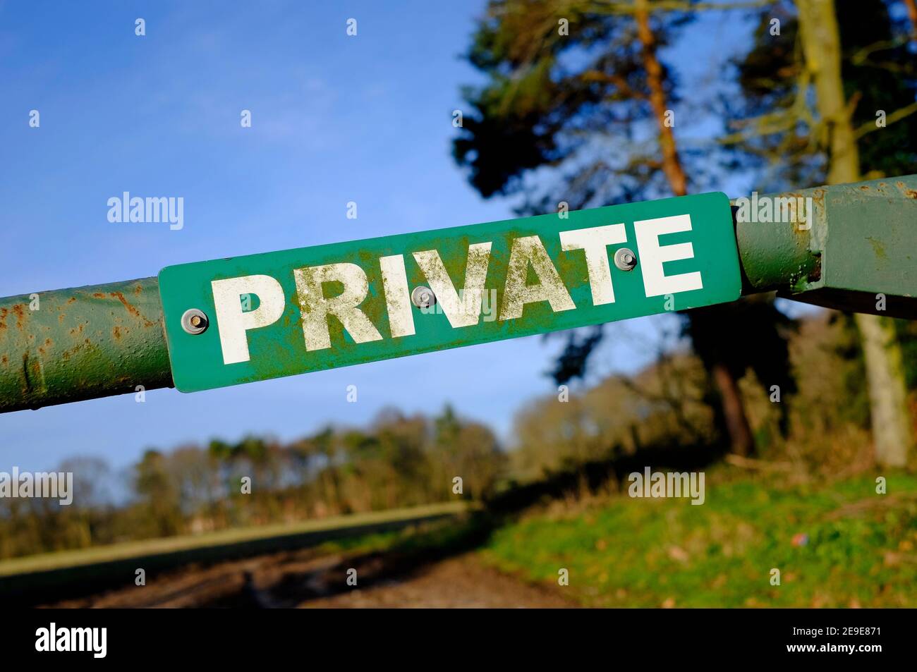 Farm gate with keep out sign hi-res stock photography and images - Alamy