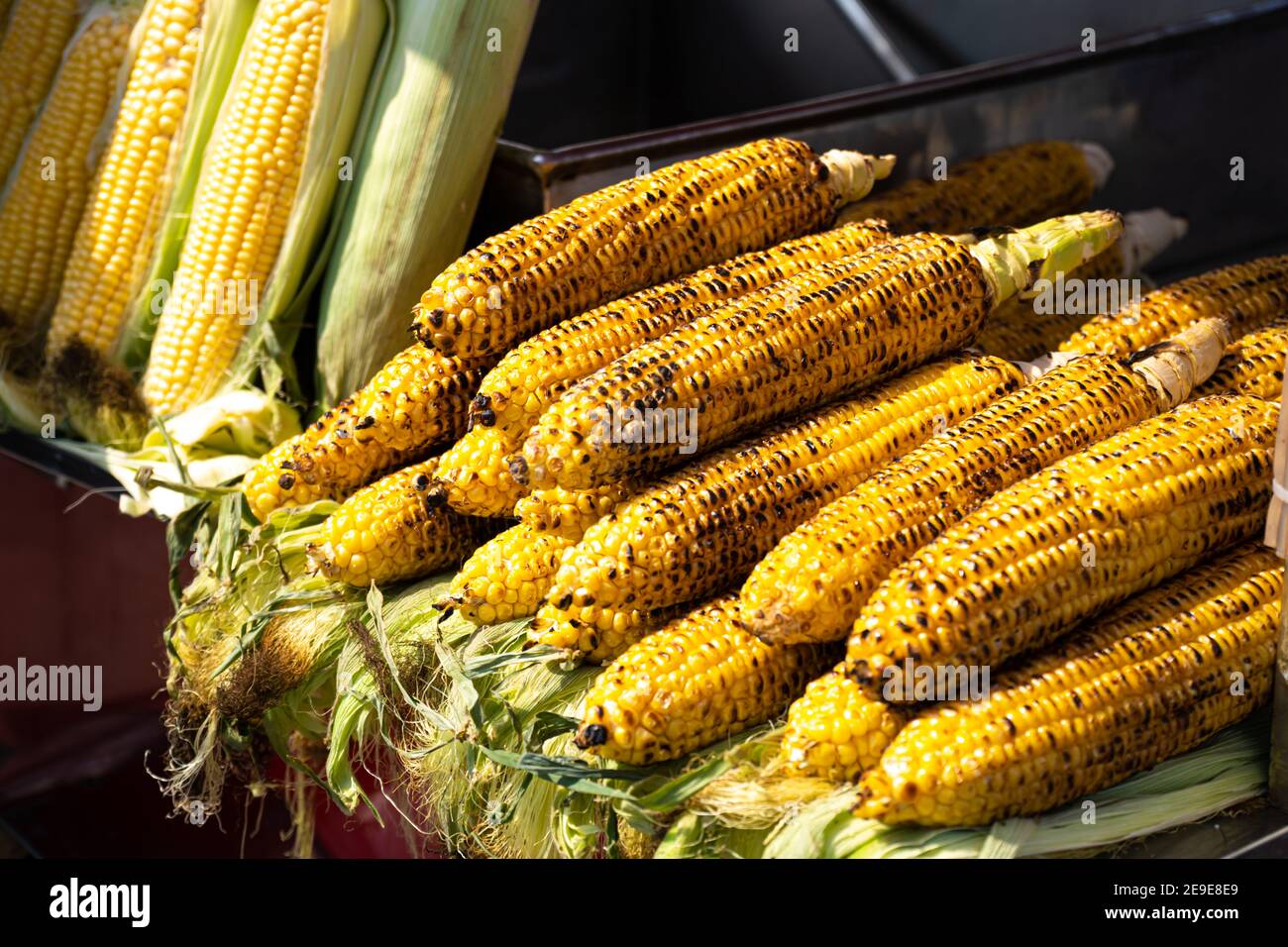 Barbeque food cart hi-res stock photography and images - Alamy