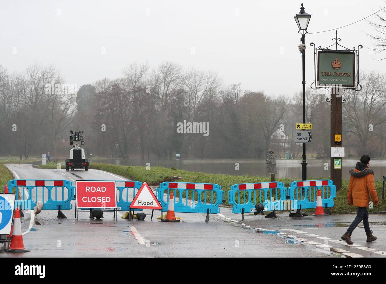 Cookham flooding hi-res stock photography and images - Alamy