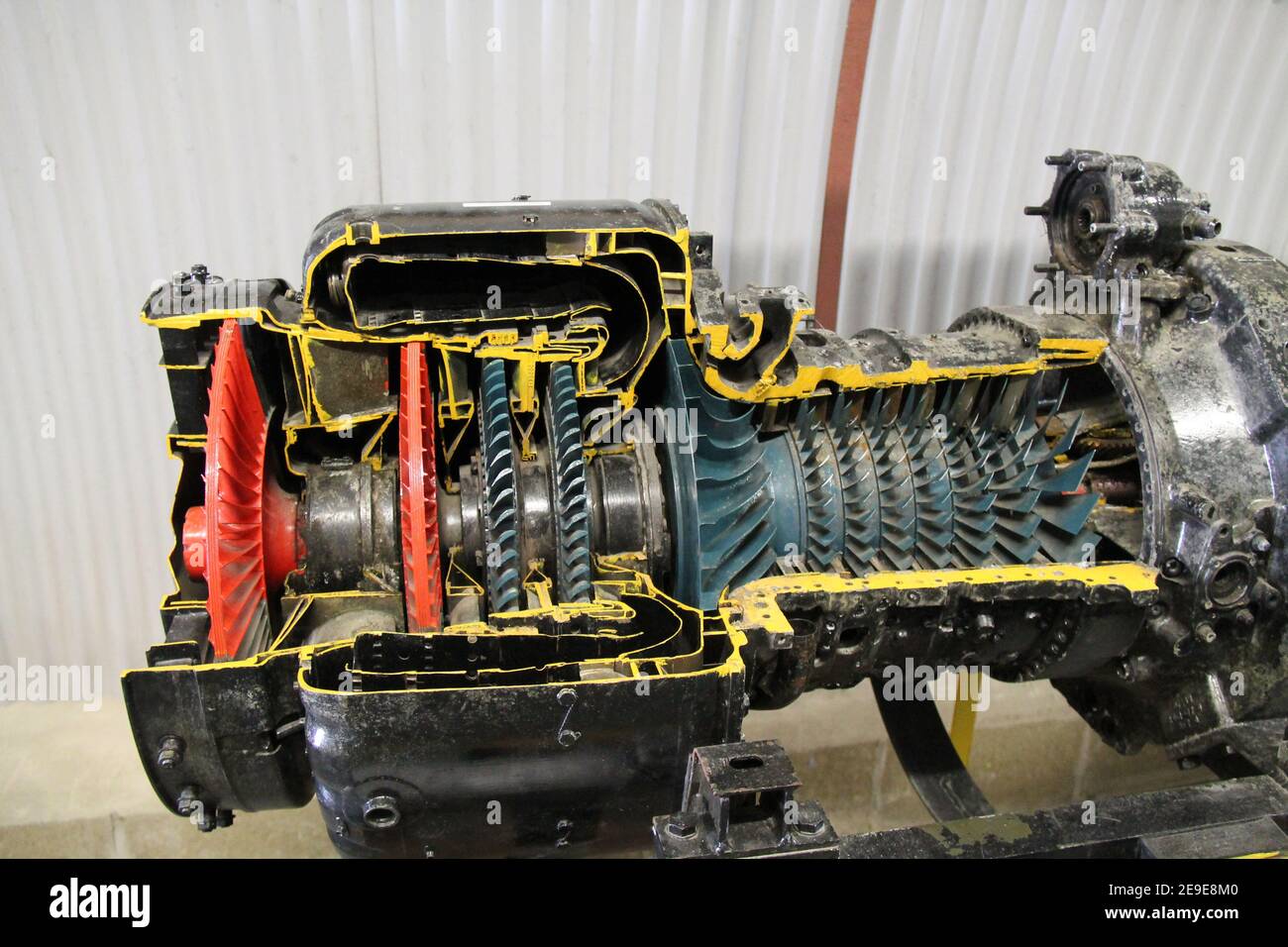 Pt6a Cutaway
