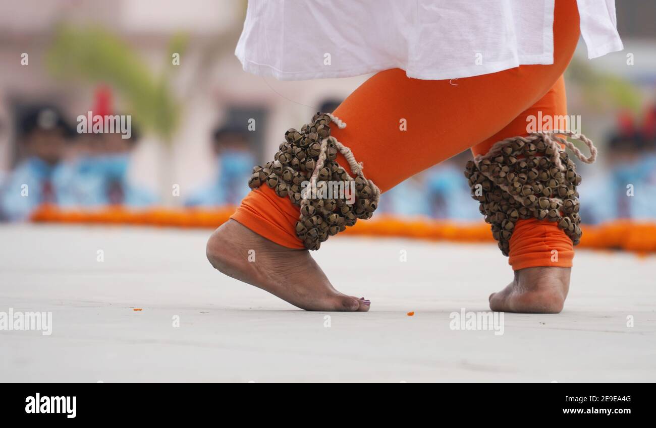 Woman anklets hi-res stock photography and images - Alamy