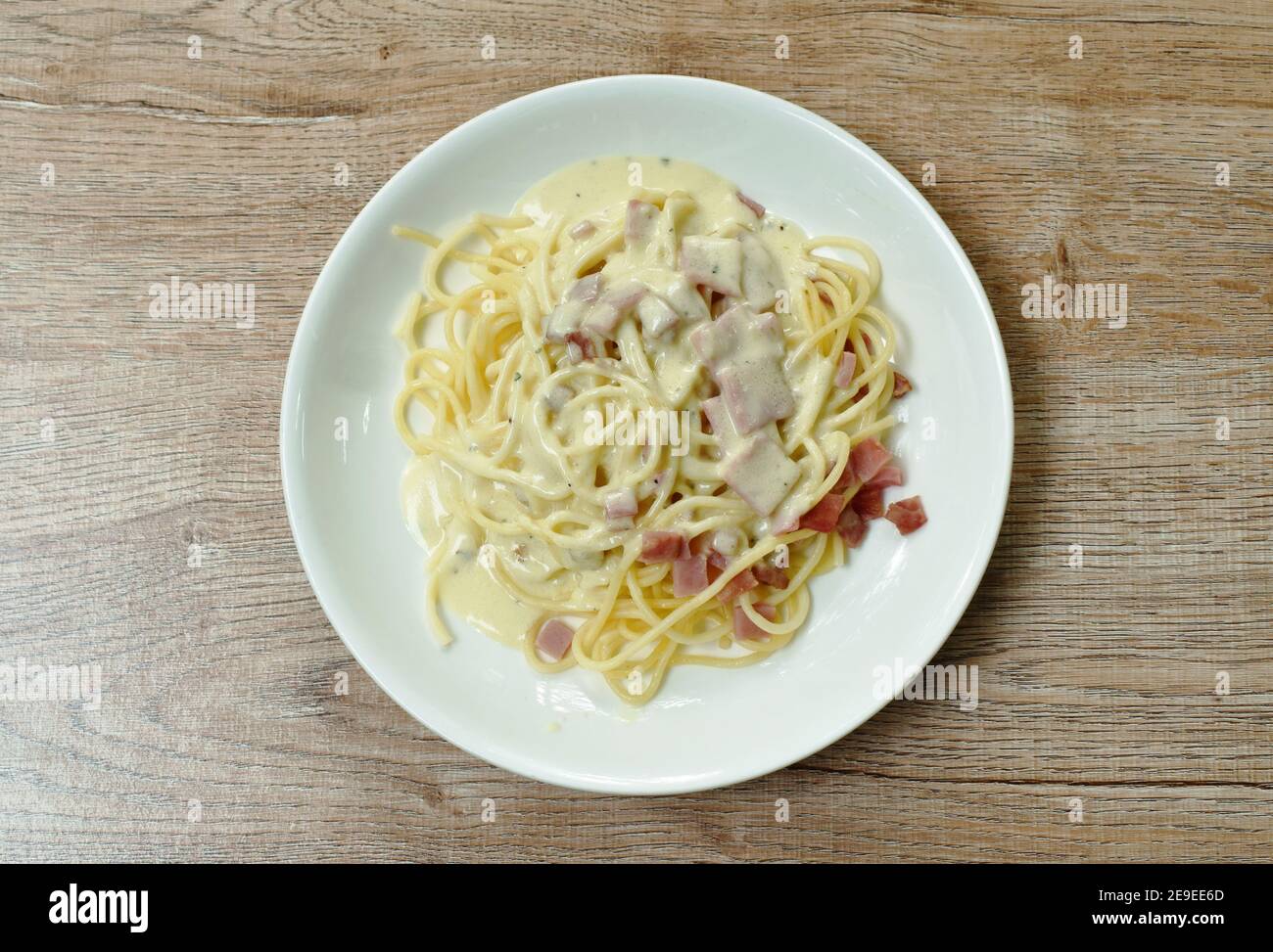 Spaghetti bologna ham cheese hi-res stock photography and images - Alamy