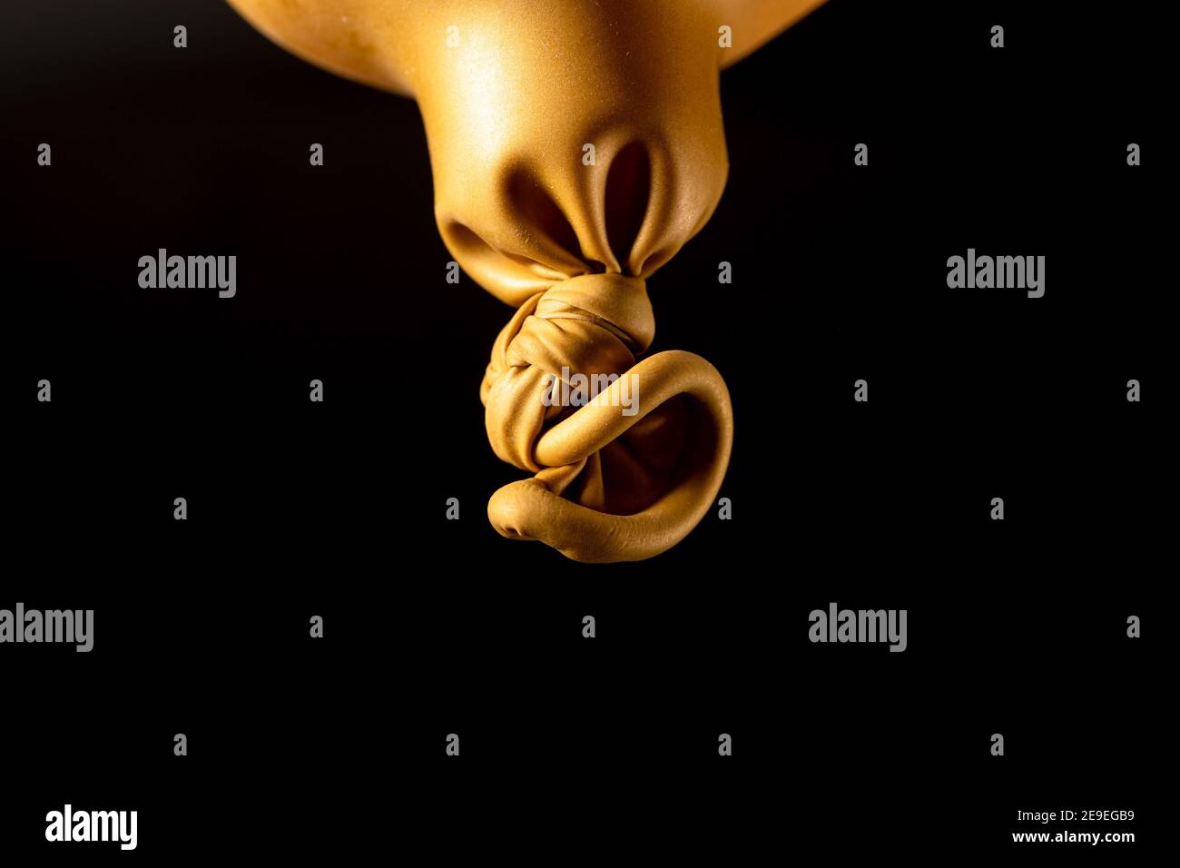 Party balloon knot hi-res stock photography and images - Alamy