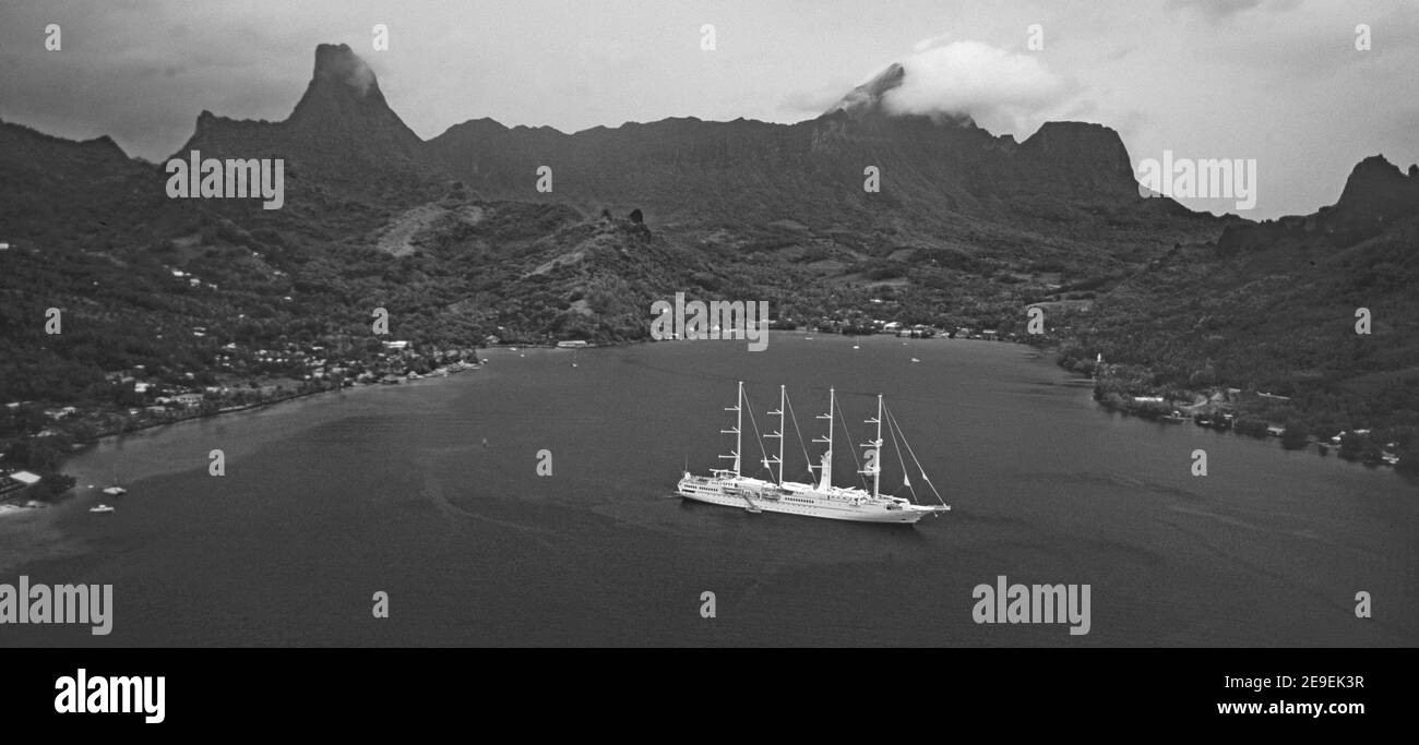 Ankering hi-res stock photography and images - Alamy