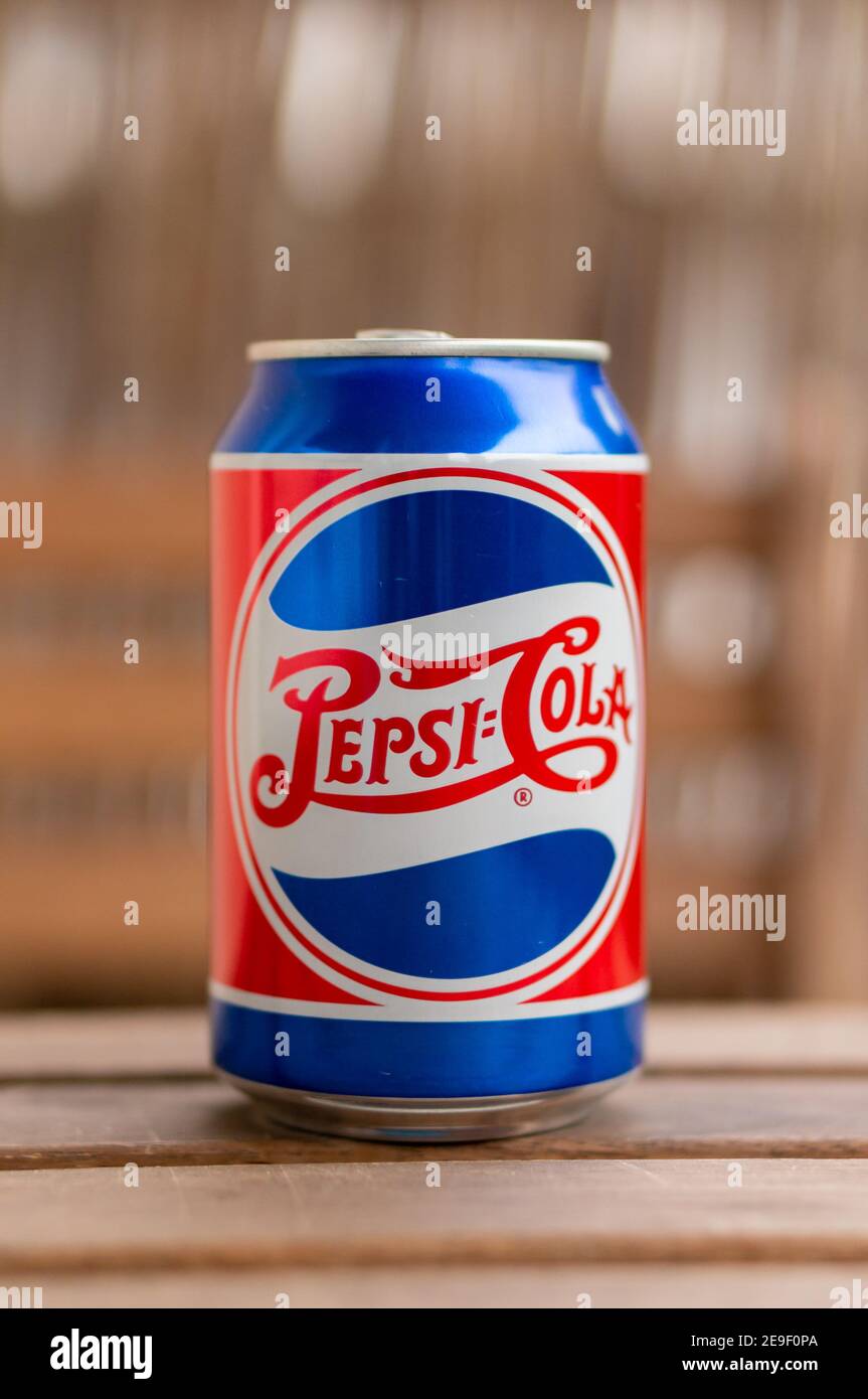 Pepsi color hi-res stock photography and images - Alamy