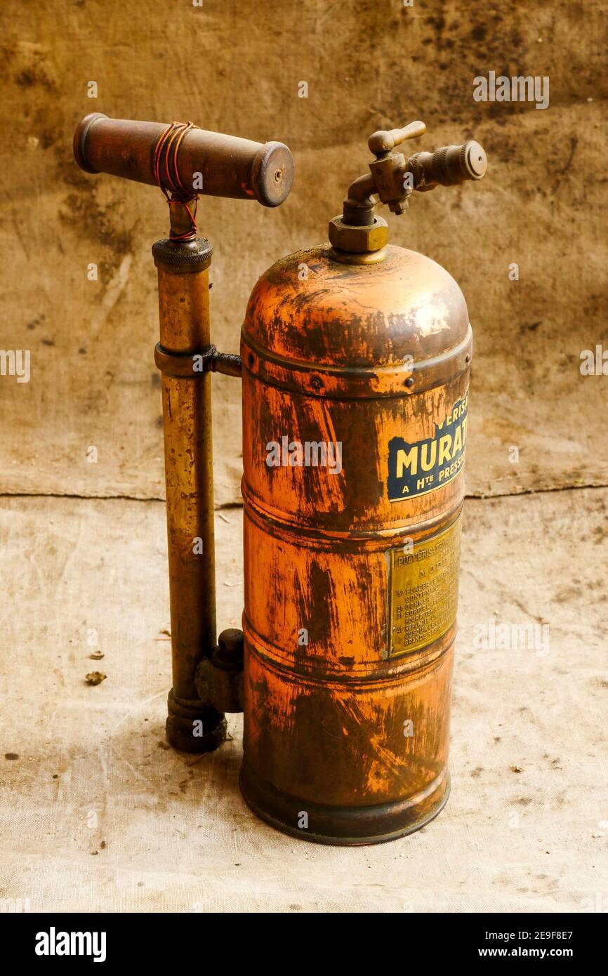 Spayer hi-res stock photography and images - Alamy