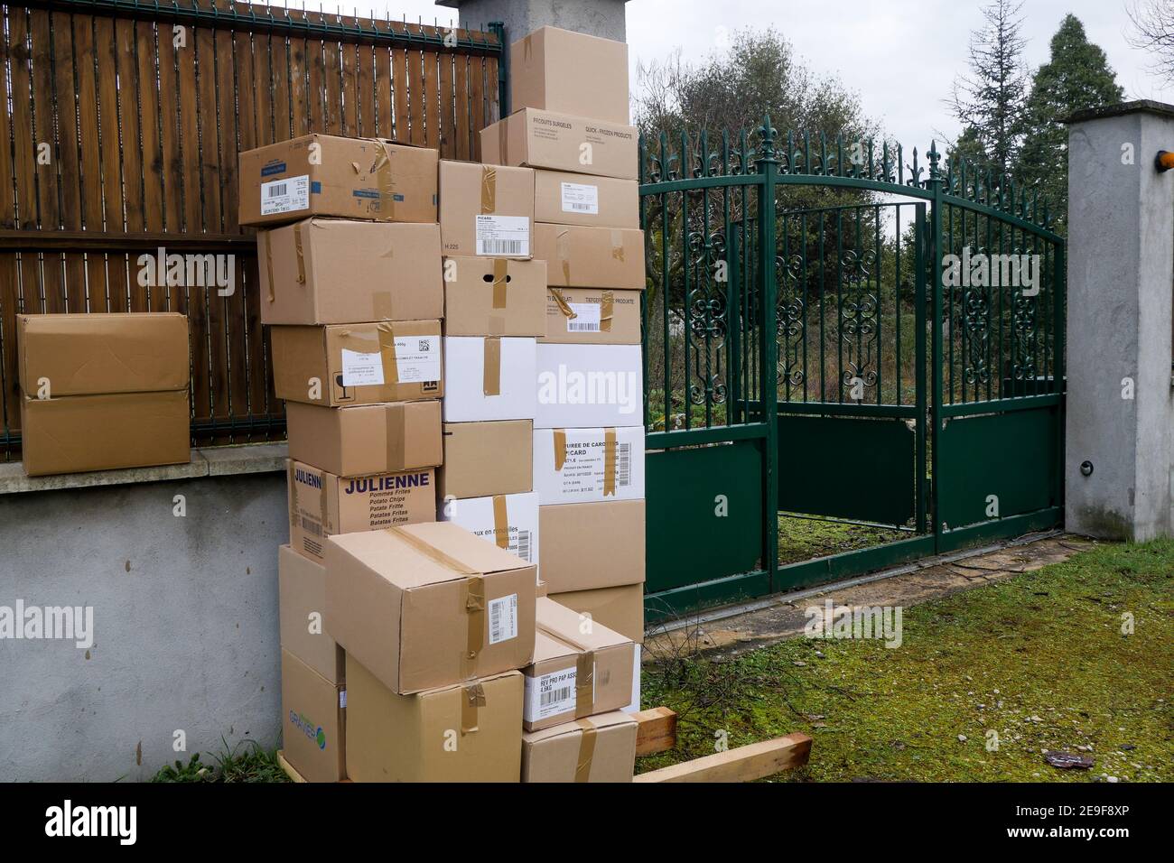 Packing cases for a removal, Lyon, France Stock Photo - Alamy