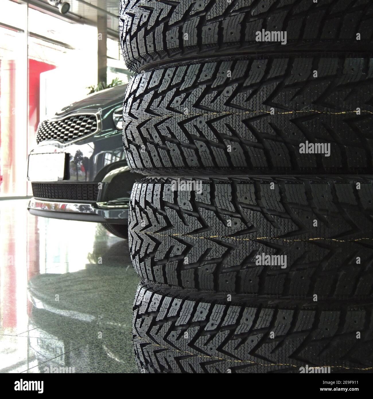 New car wheels stacked hi-res stock photography and images - Alamy