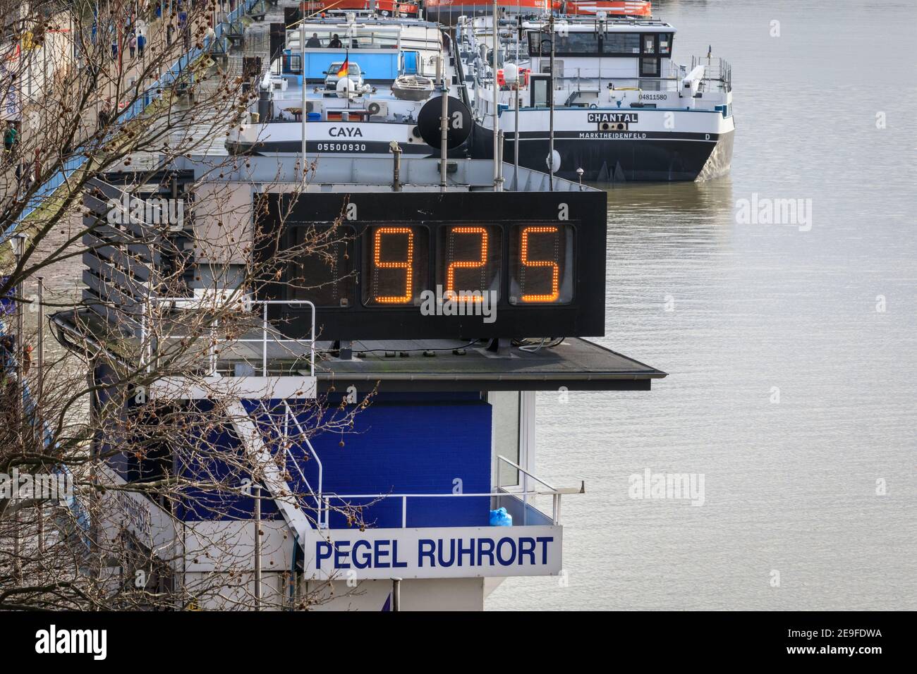 Rheinhochwasser pegel hi-res stock photography and images - Alamy