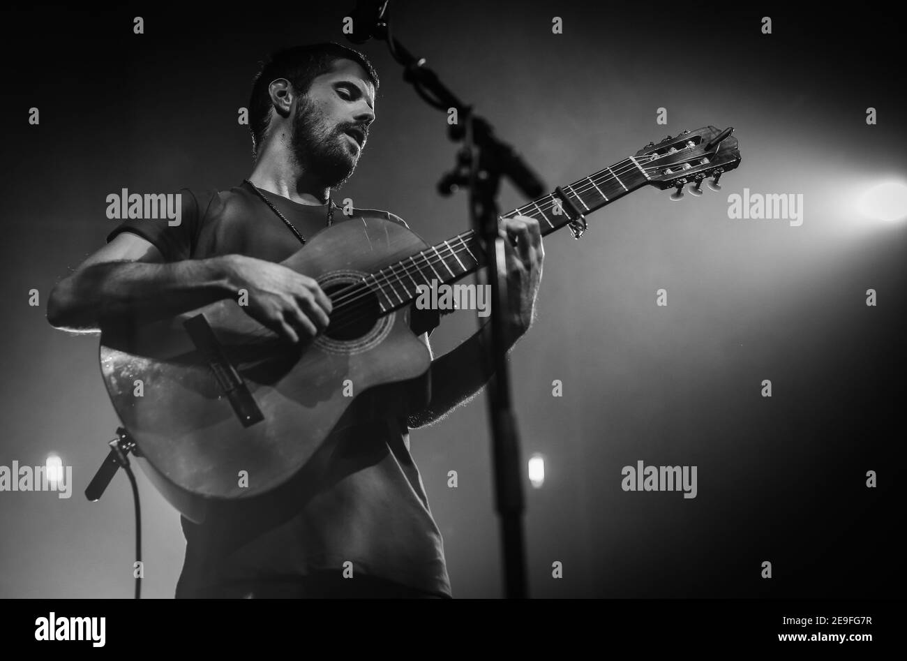 Singer songwriter Nick Mulvey performing live on stage at Scale in ...