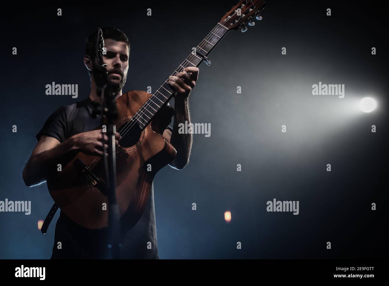 Singer songwriter Nick Mulvey performing live on stage at Scale in ...