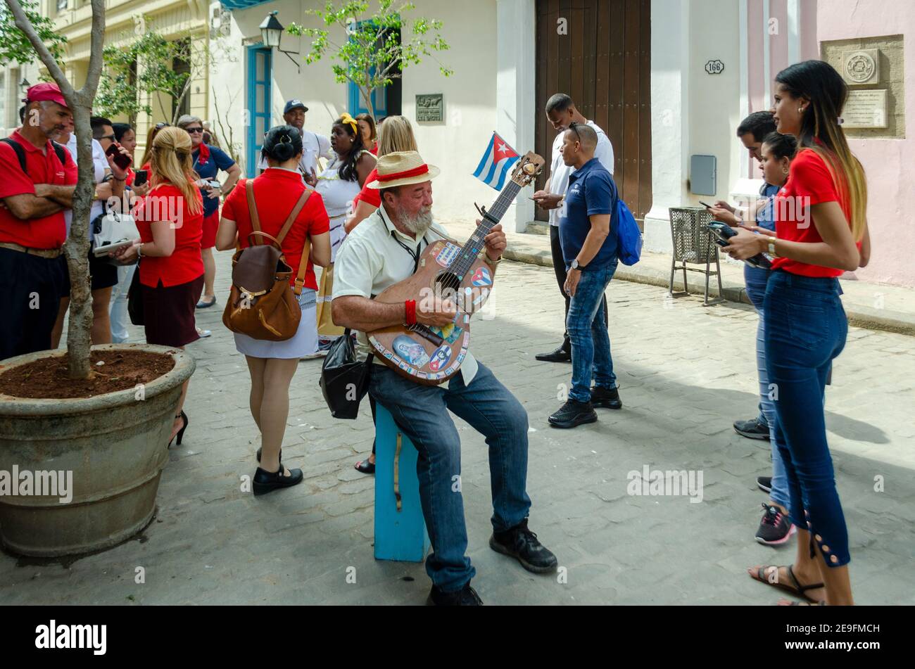 Busking senior hi-res stock photography and images - Alamy
