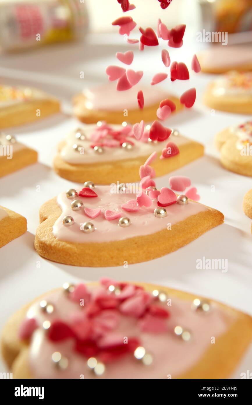 Heart shape biscuits hi-res stock photography and images - Alamy