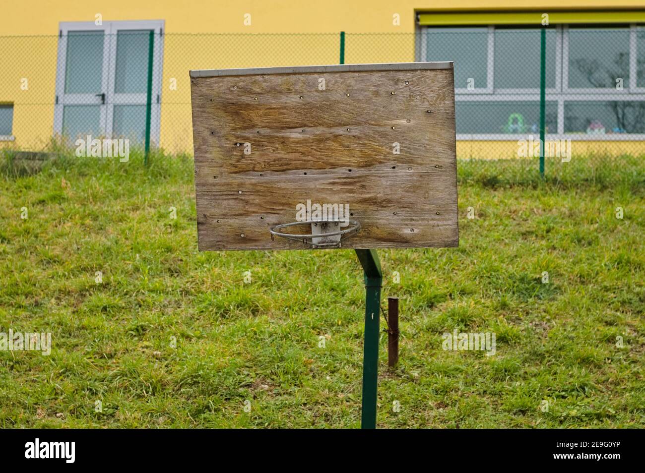 Metal Basketball Hoop High Resolution Stock Photography and Images - Alamy