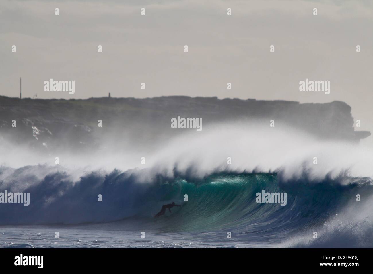 Inside barrel wave water ocean hi-res stock photography and images - Alamy