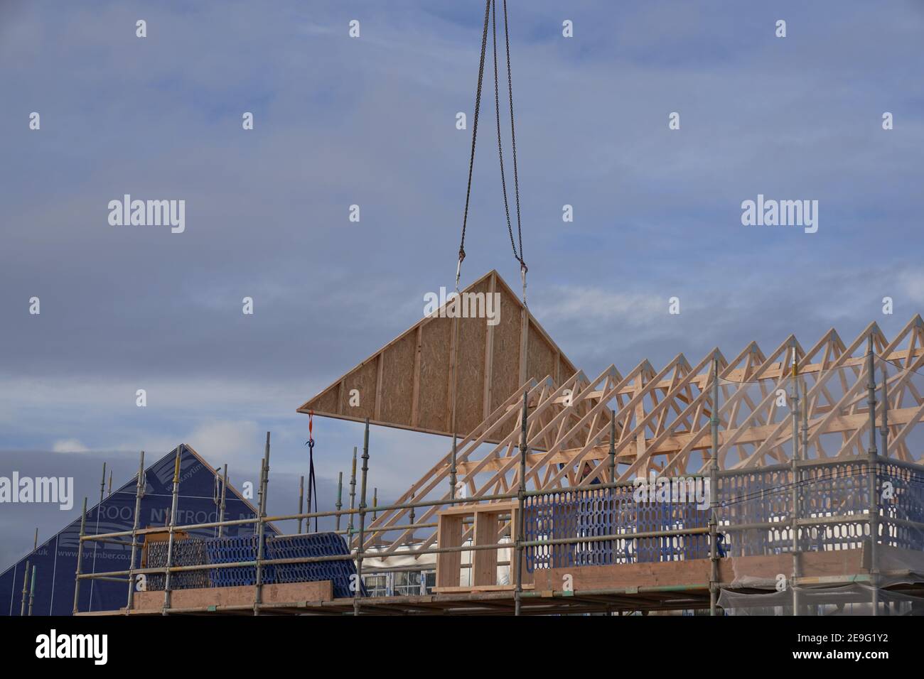 Roof construction hi-res stock photography and images - Alamy