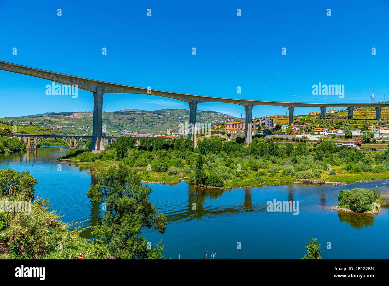 Regua town portugal hi-res stock photography and images - Alamy