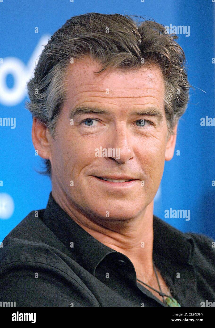 Pierce brosnan seraphim falls 2006 hi-res stock photography and images ...