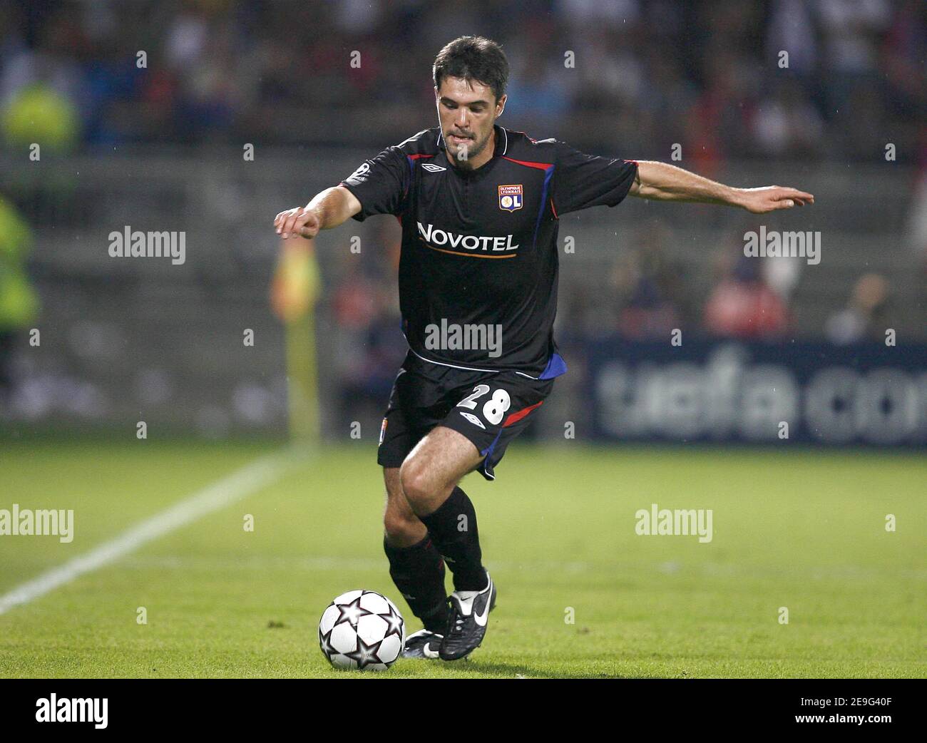 Toulalan lyon real madrid hi-res stock photography and images - Alamy