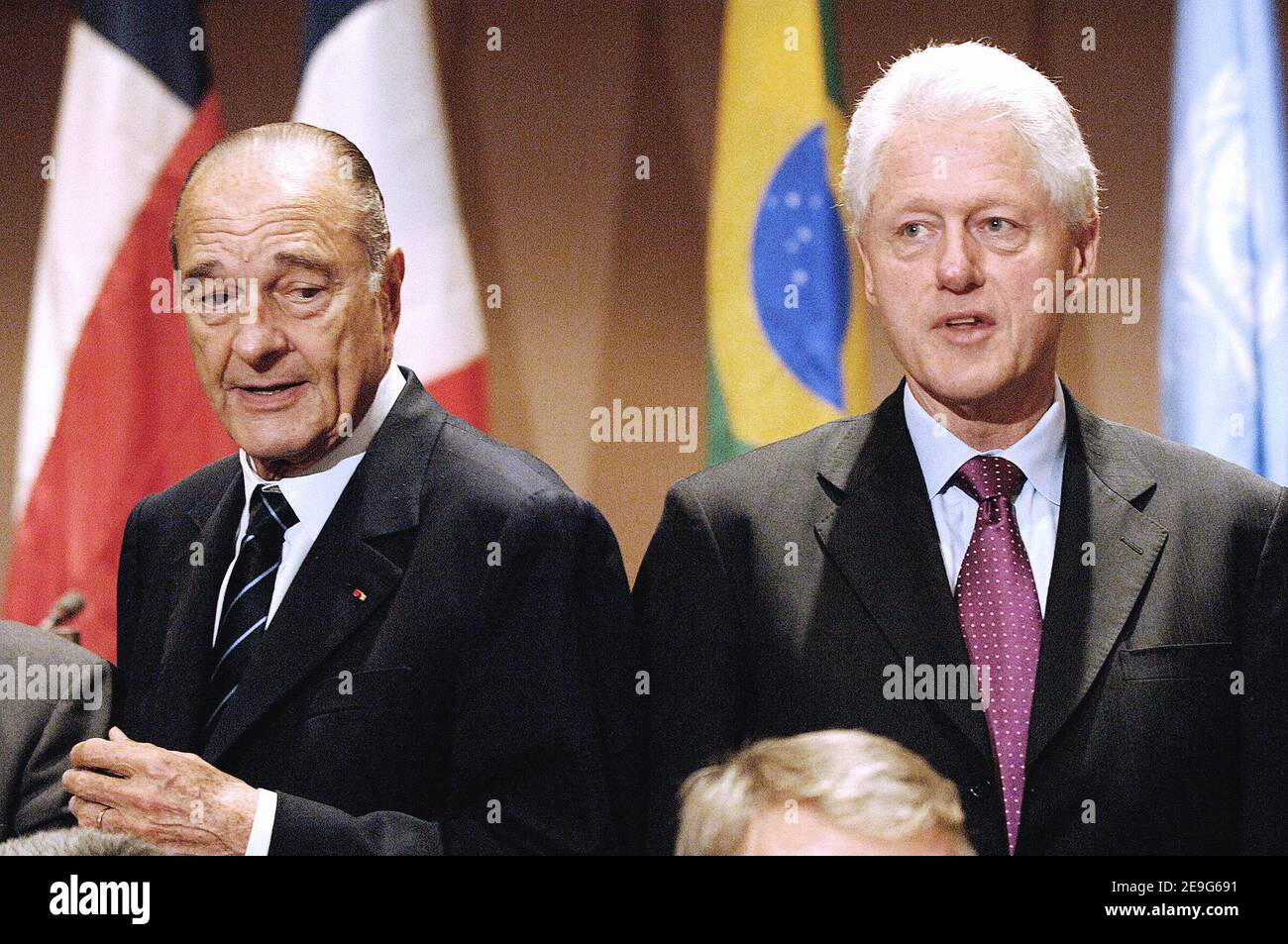 Former us president bill clinton attend hi-res stock photography and ...