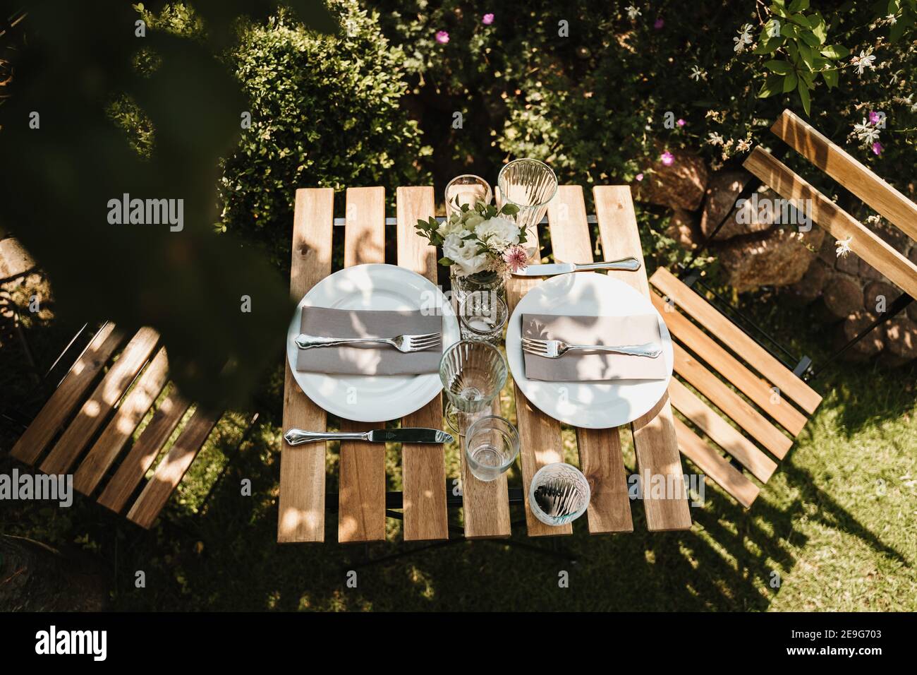 Table for two elegant white hi-res stock photography and images - Alamy