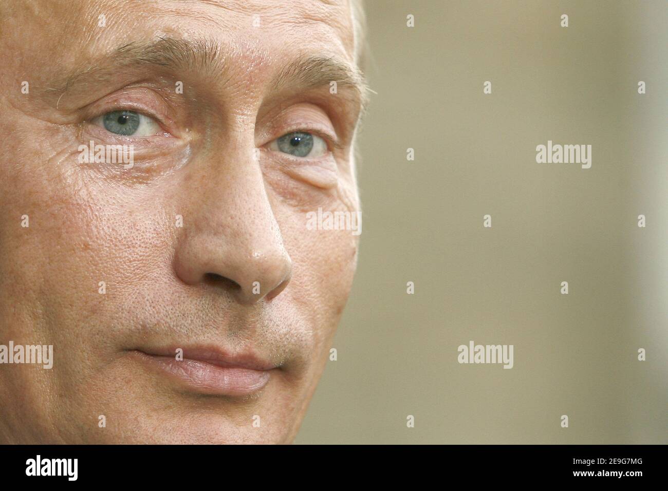 Vladimir poutine 2006 hi-res stock photography and images - Alamy
