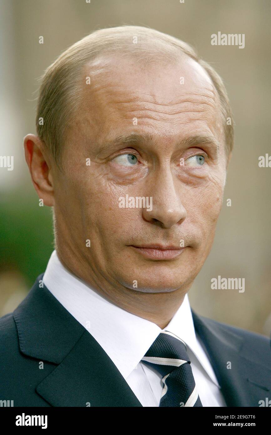 Vladimir poutine 2006 hi-res stock photography and images - Alamy