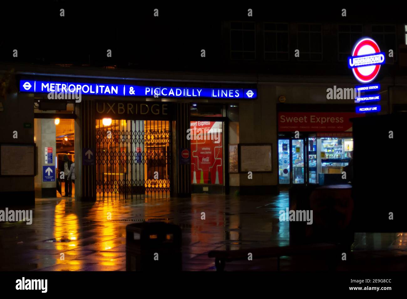 Hillingdon tube station hi-res stock photography and images - Alamy