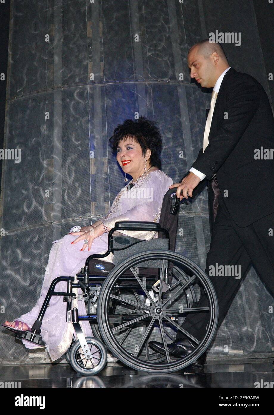 Elizabeth taylor aids hi-res stock photography and images - Alamy