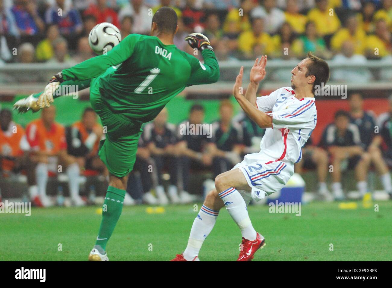 Goalkeeper dida brazil in action hi-res stock photography and images ...