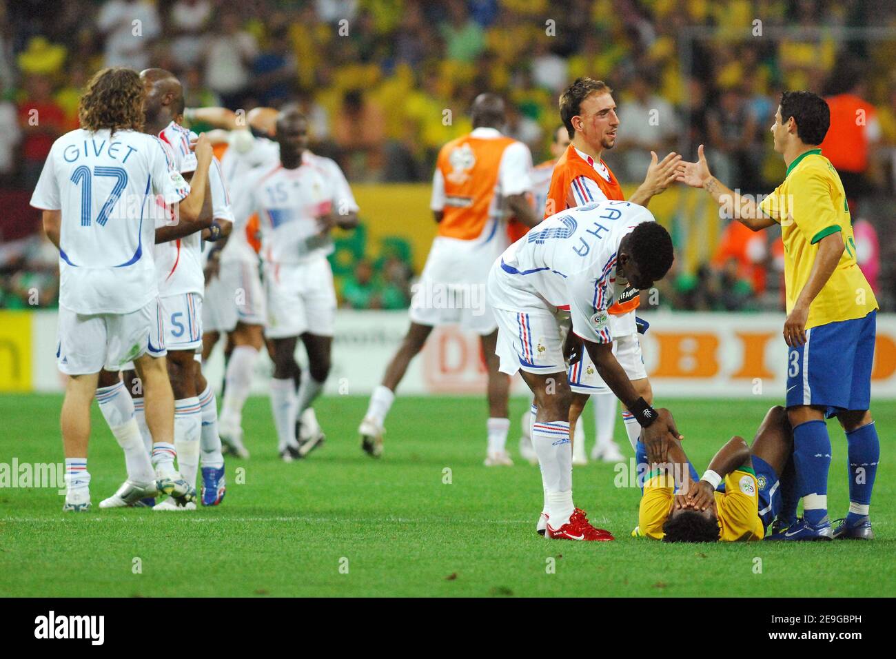France's soccer team celebrate their victory after the World Cup 2006 ...