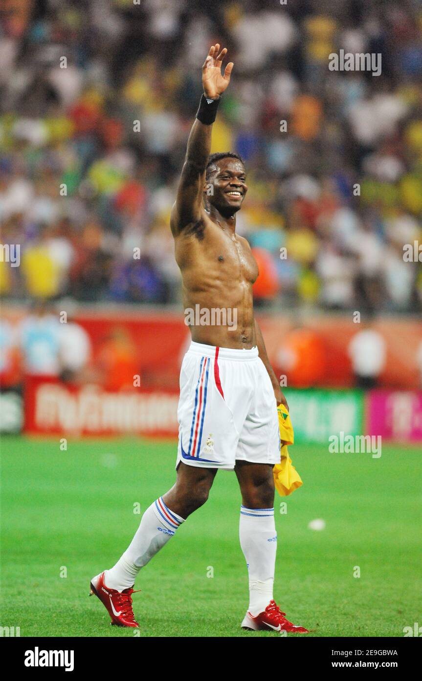Louis saha france fifa world cup hi-res stock photography and images ...