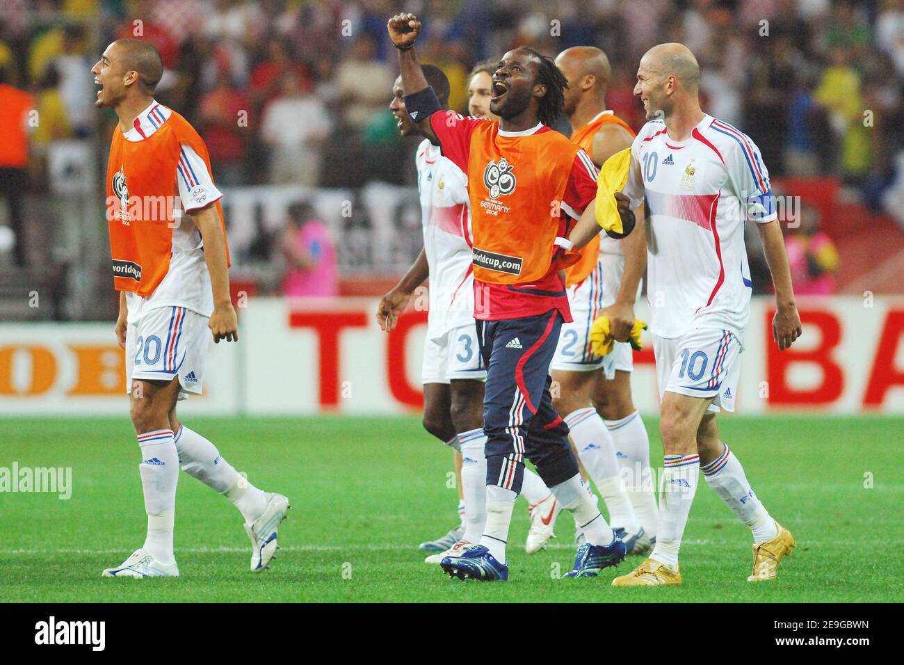 France's soccer team celebrate their victory after the World Cup 2006 ...