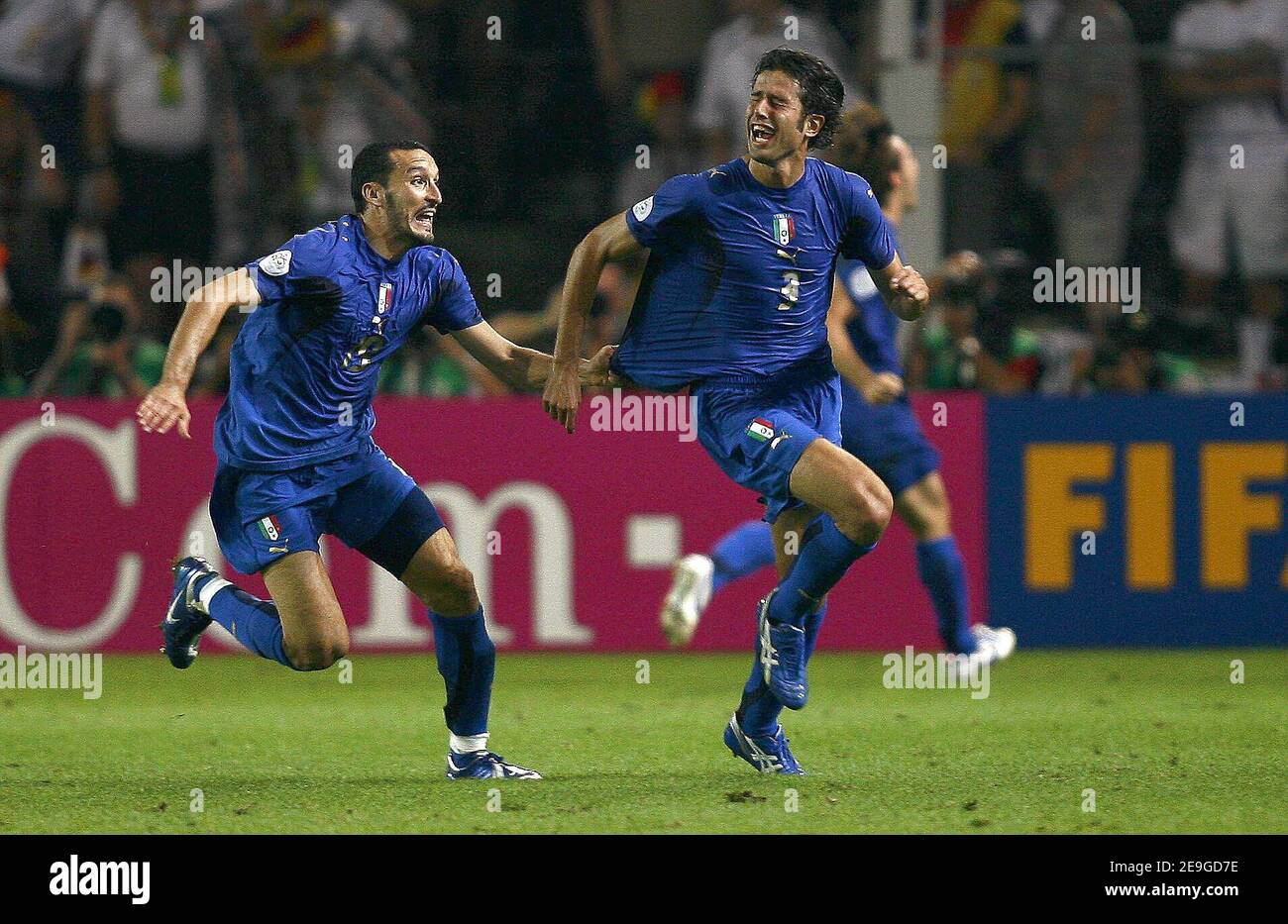 World cup 2006 italy victory hi-res stock photography and images - Alamy